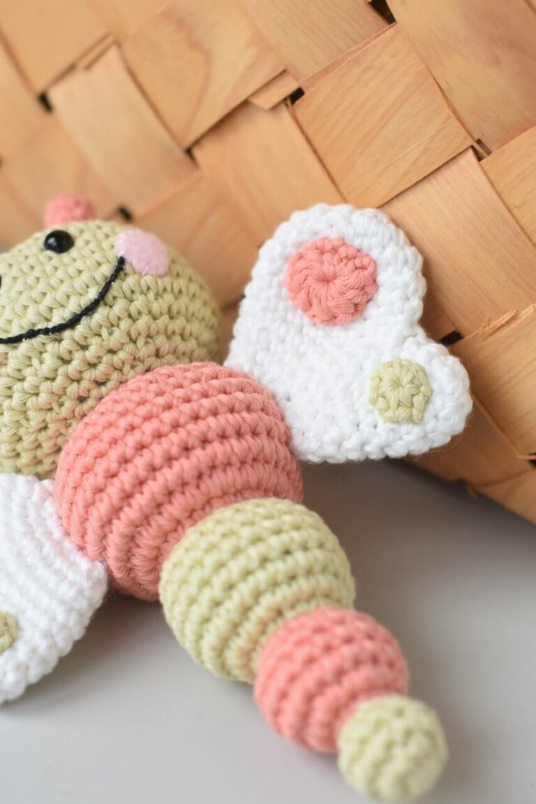 Crochet butterfly rattle | Handmade gifts for babies | lilleliis