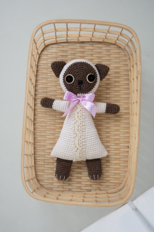 Siamese cat with velvety eyes | Handmade toys for babies | lilleliis